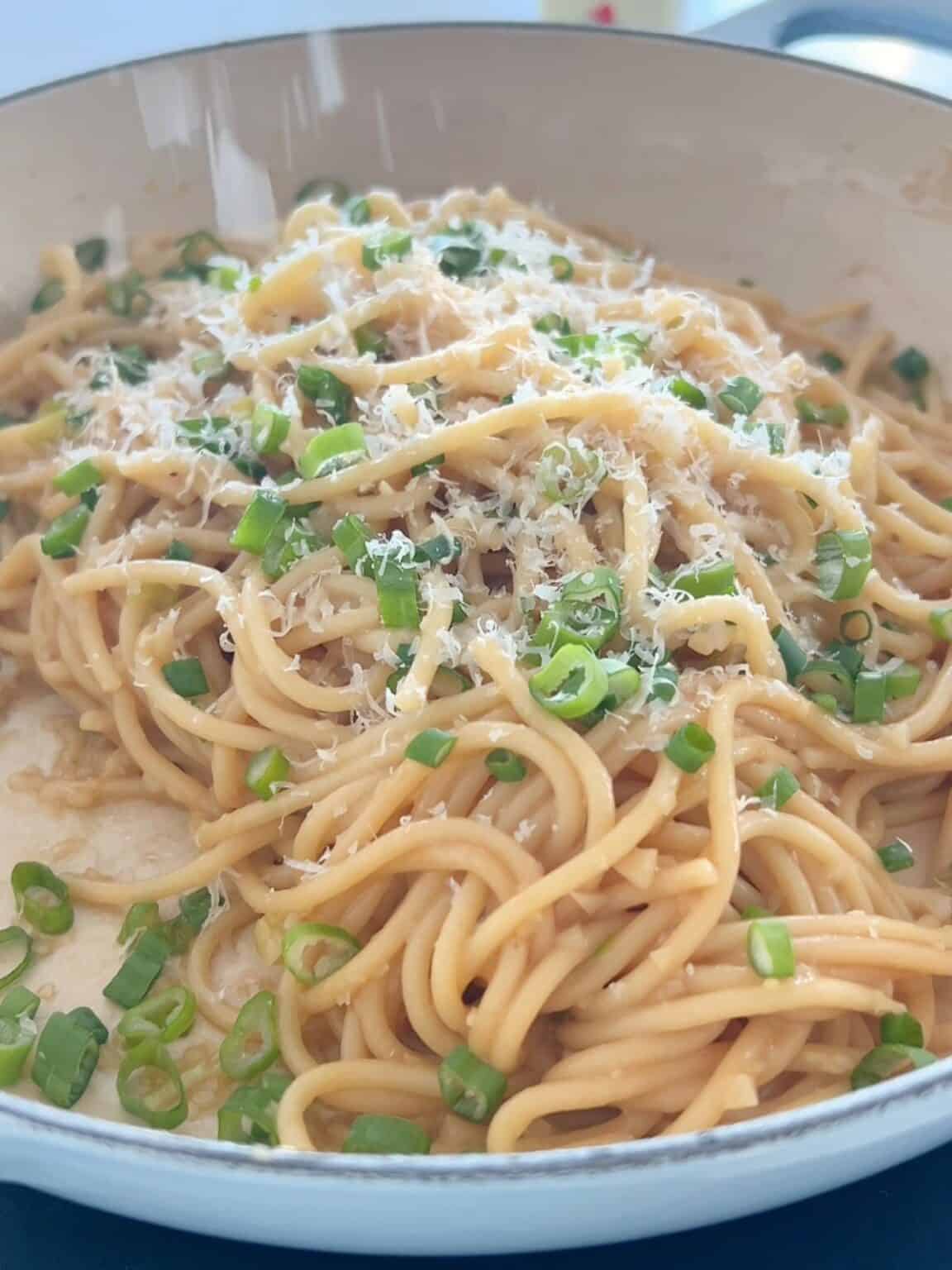 Vietnamese Garlic Noodles - Trang's Kitchen Table