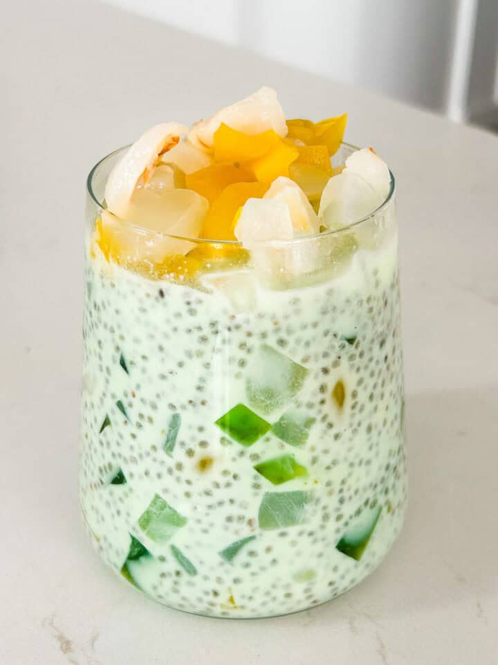 Tropical Fruit Cocktail Chia Pudding (Che Thai Chia Pudding) - Trang's ...