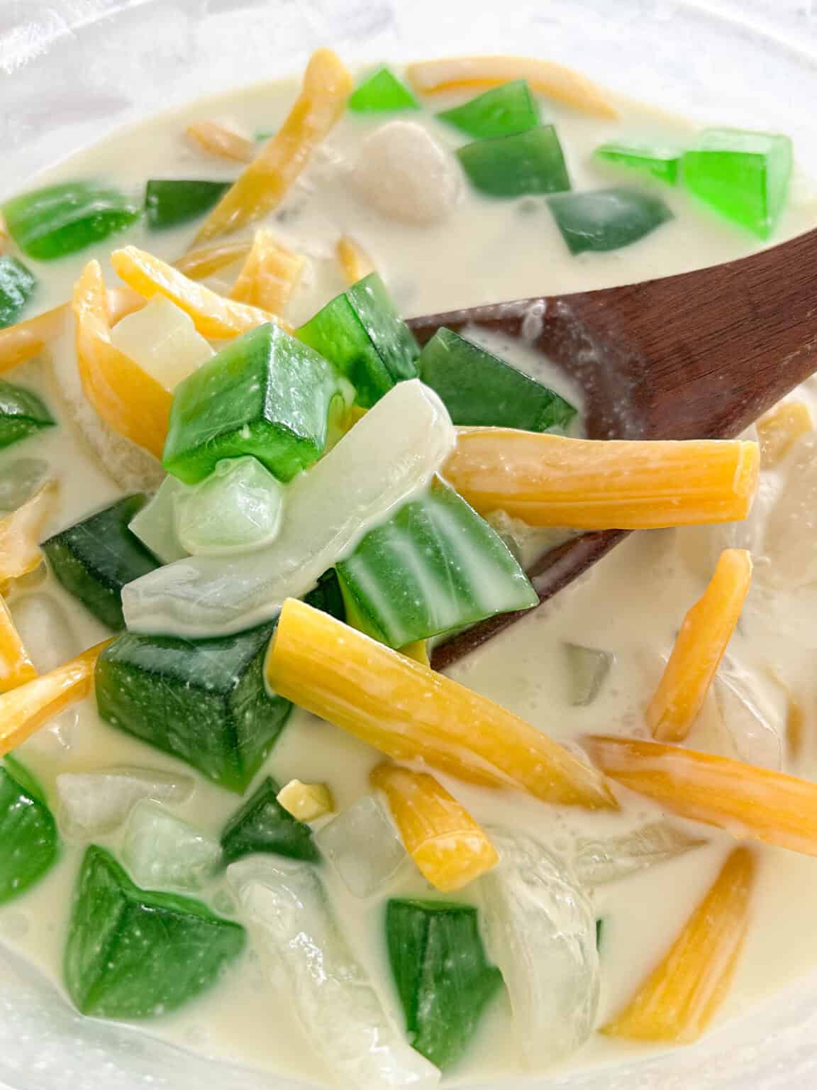 Classic Che Thai (Vietnamese Fruit Cocktail) - Trang's Kitchen Table
